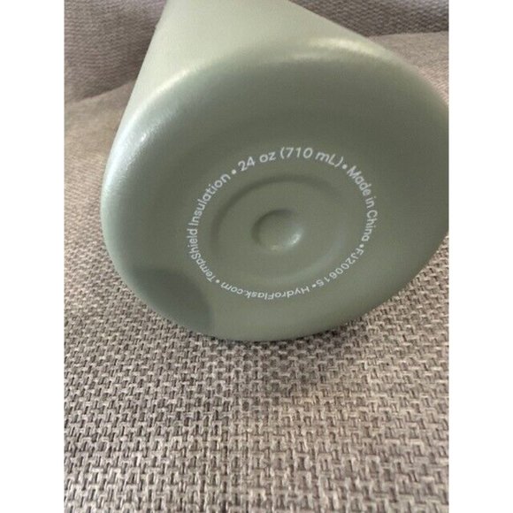 Hydro Flask | Dining | Hydro Flask Agave Green Sage 24 Oz Wide Flex Cap ...